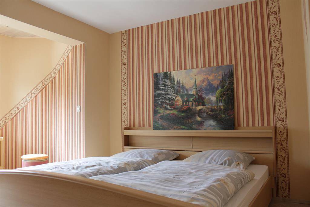 65 M² Huoneisto ∙ 2 Makuuhuonetta ∙ 5 Vierasta - Kastellaun