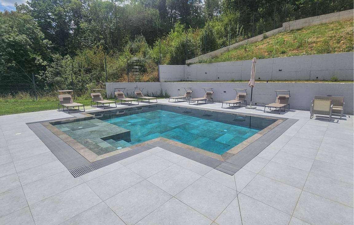 156 M² Maison De Vacances ∙ 4 Chambres ∙ 8 Personnes - Sinj