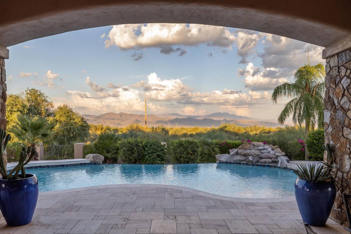 390 M² House ∙ 4 Bedrooms ∙ 13 Guests - Rio Verde, AZ