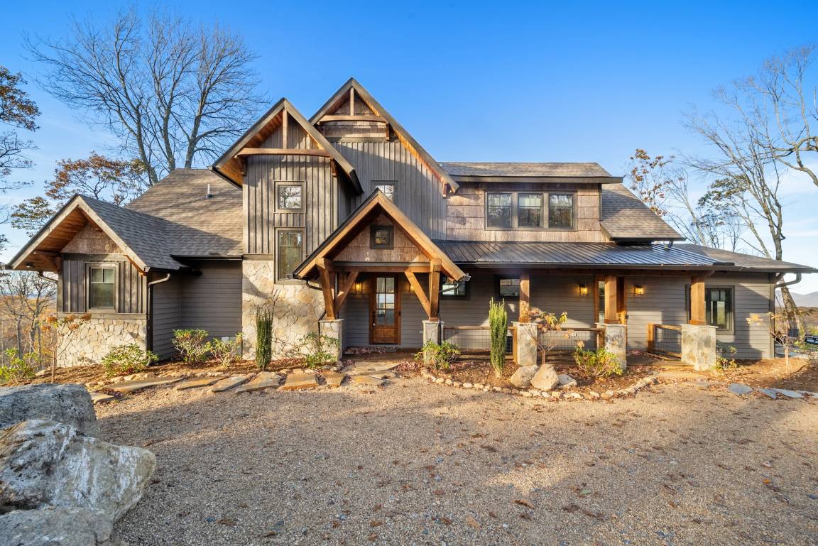 Cabin ∙ 4 Bedrooms ∙ 12 Guests - Beech Mountain, NC