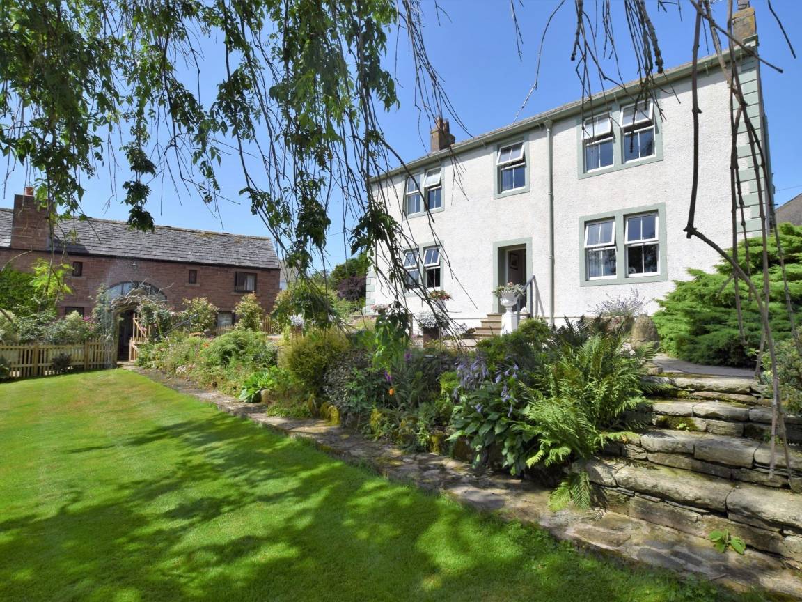 Cottage ∙ 7 Bedrooms ∙ 14 Guests - Dumfries and Galloway