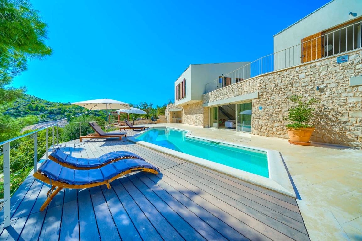 Villa ∙ 4 Schlafzimmer ∙ 8 Gäste - Milna