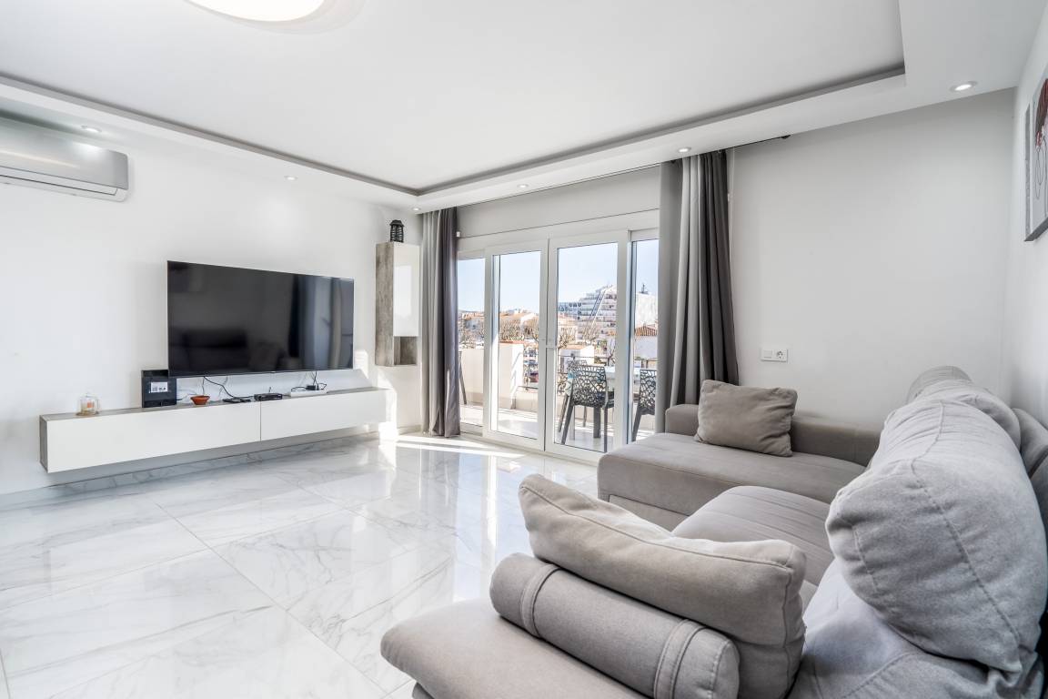 78 M² Ferienwohnung ∙ 2 Schlafzimmer ∙ 5 Gäste - Empuriabrava