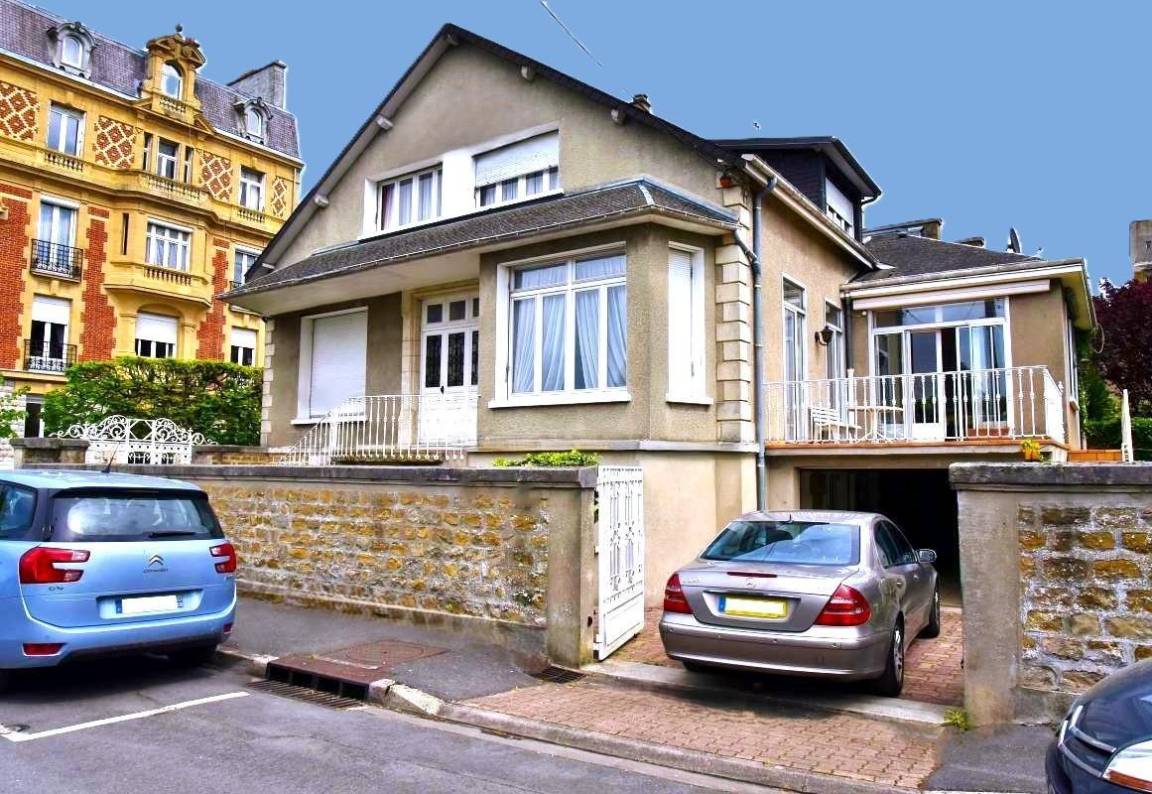 220 M² Gîte ∙ 6 Chambres ∙ 12 Personnes - Charleville-Mézières