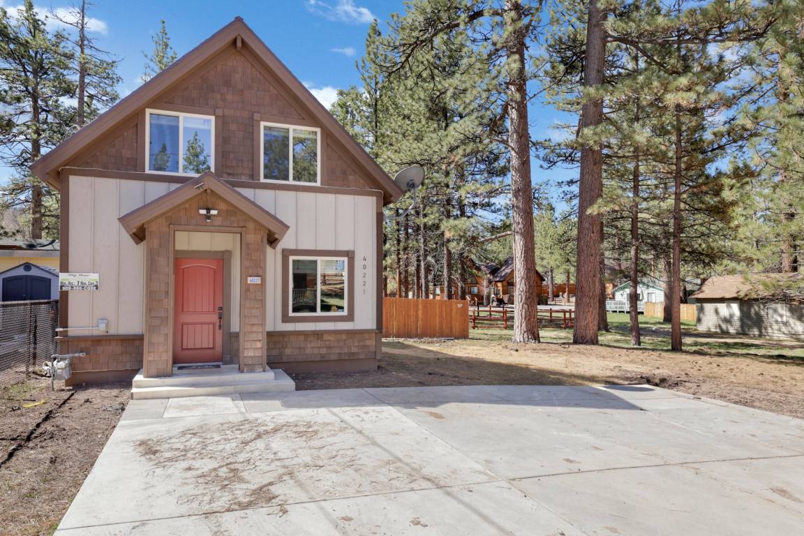122 M² Cabin ∙ 3 Bedrooms ∙ 6 Guests - Big Bear, CA