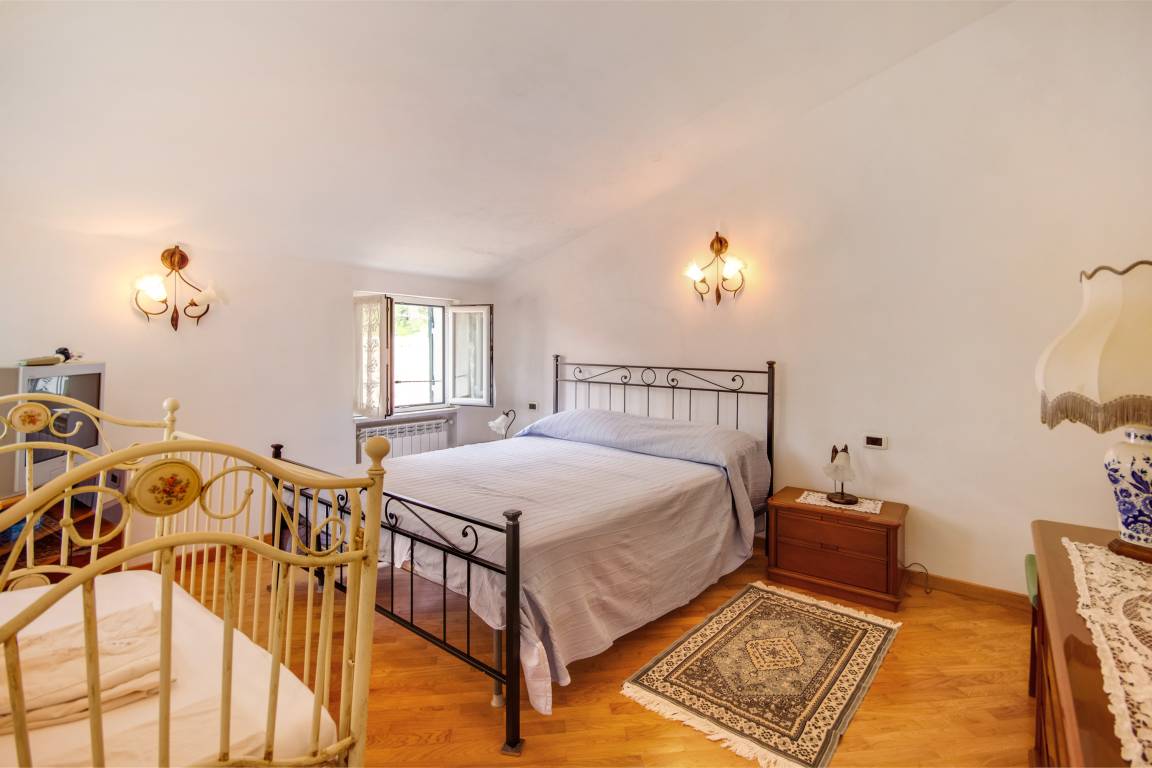 120 M² House ∙ 2 Bedrooms ∙ 4 Guests - Moneglia