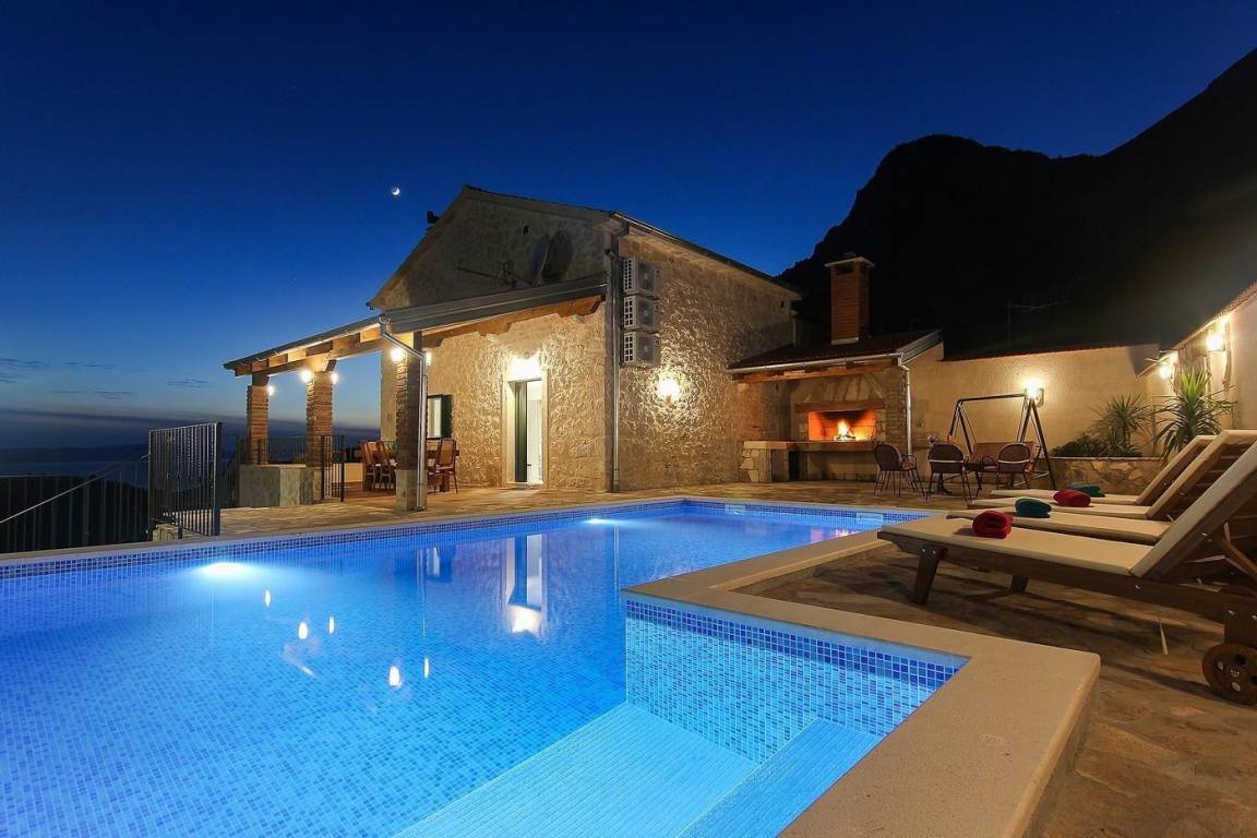 140 M² Maison De Vacances ∙ 3 Chambres ∙ 6 Personnes - Igrane