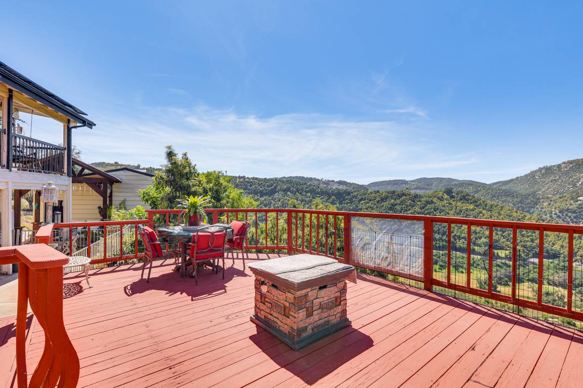 232 M² House ∙ 3 Bedrooms ∙ 10 Guests - Valley Center, CA