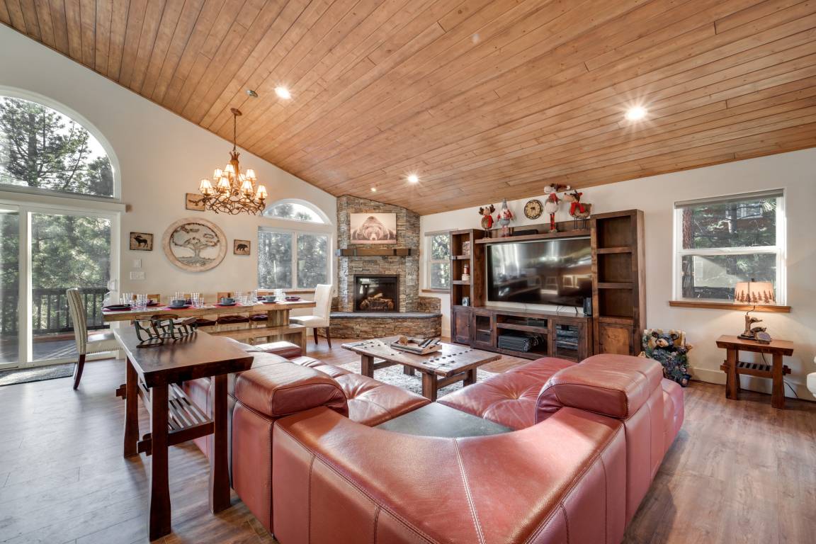 260 M² House ∙ 4 Bedrooms ∙ 9 Guests - Truckee, CA