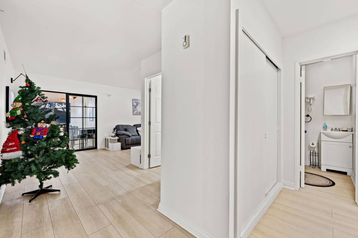 House ∙ 5 Bedrooms ∙ 12 Guests - Downey, CA