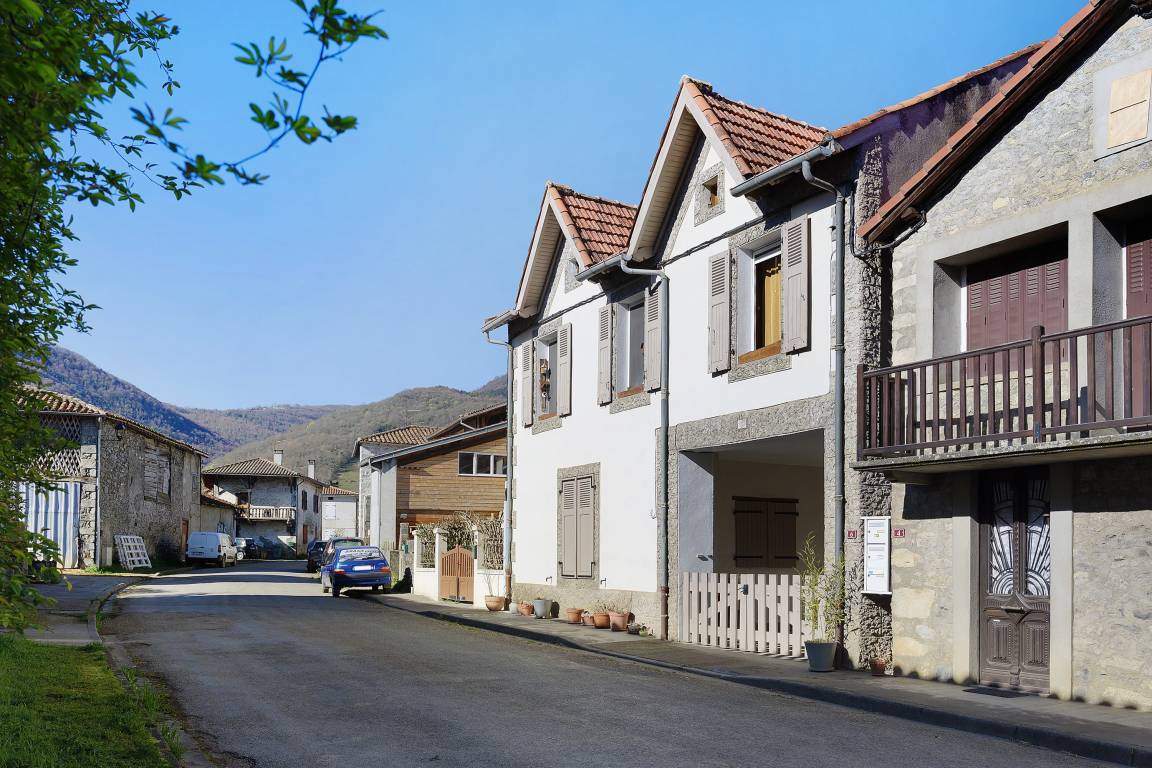 142 M² Maison De Vacances ∙ 3 Chambres ∙ 6 Personnes - Salies-du-Salat