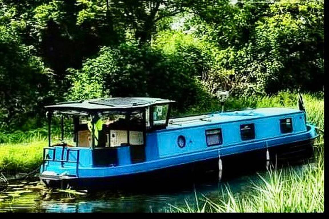 30 M² Houseboat ∙ 1 Bedroom ∙ 4 Guests - Portarlington