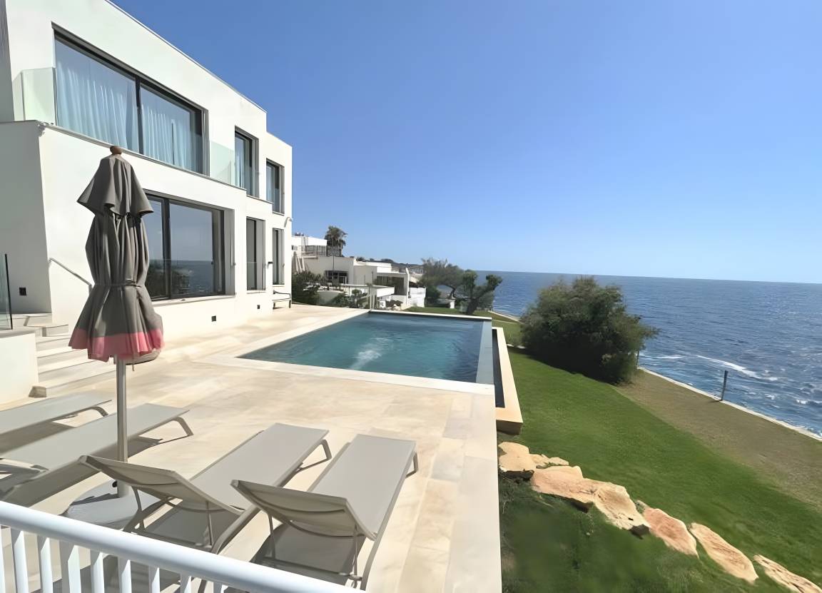 230 M² Villa ∙ 4 Bedrooms ∙ 8 Guests - Porto Cristo
