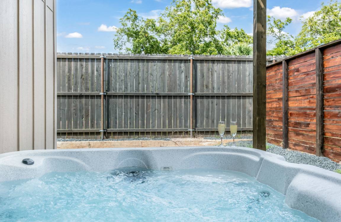 Ferienwohnung ∙ 2 Schlafzimmer ∙ 4 Gäste - Fredericksburg, TX