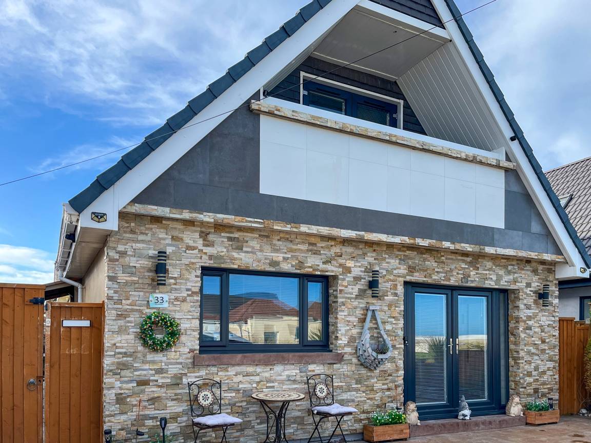 Cottage ∙ 3 Bedrooms ∙ 7 Guests - Towyn