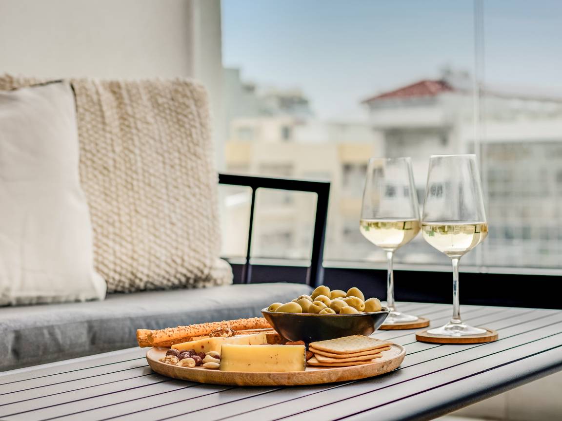 81 M² Apartment ∙ 3 Bedrooms ∙ 6 Guests - Limassol
