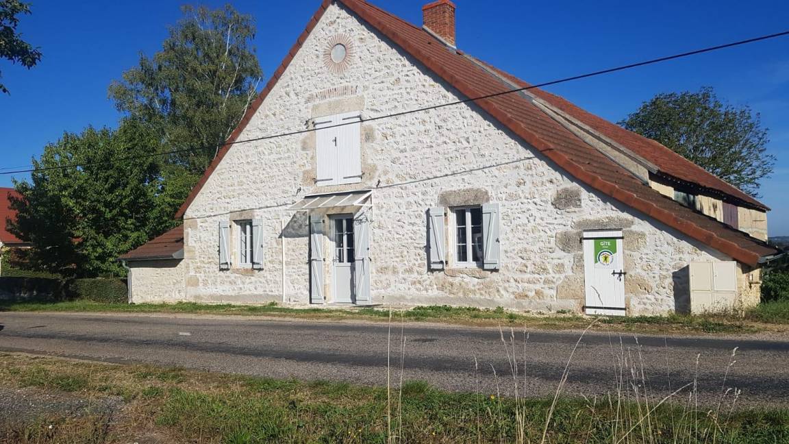 43 M² Gîte ∙ 1 Schlafzimmer ∙ 2 Gäste - Auvergne