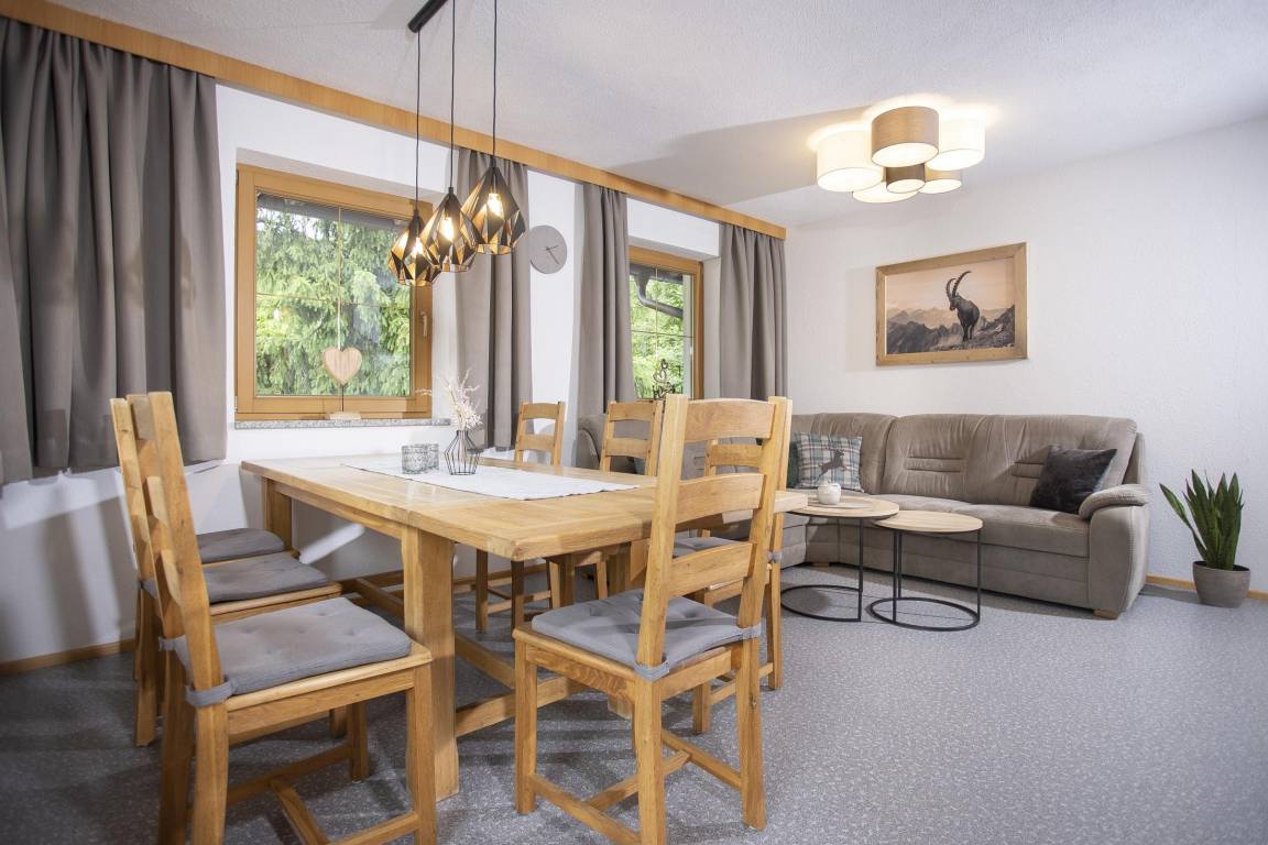 68 M² Ferienwohnung ∙ 1 Schlafzimmer ∙ 4 Gäste - Zell am Ziller
