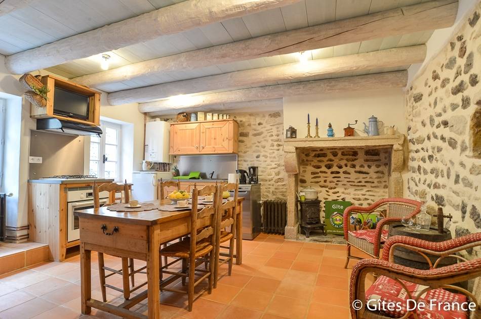 52 M² Gîte ∙ 2 Chambres ∙ 4 Personnes - Saint-Saturnin