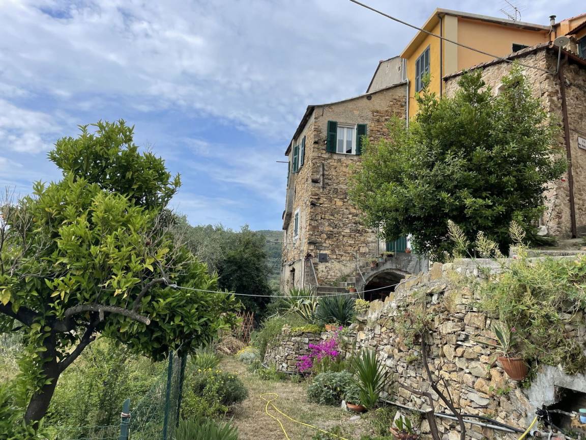 80 M² Ferienhaus ∙ 2 Schlafzimmer ∙ 5 Gäste - Santo Stefano al Mare