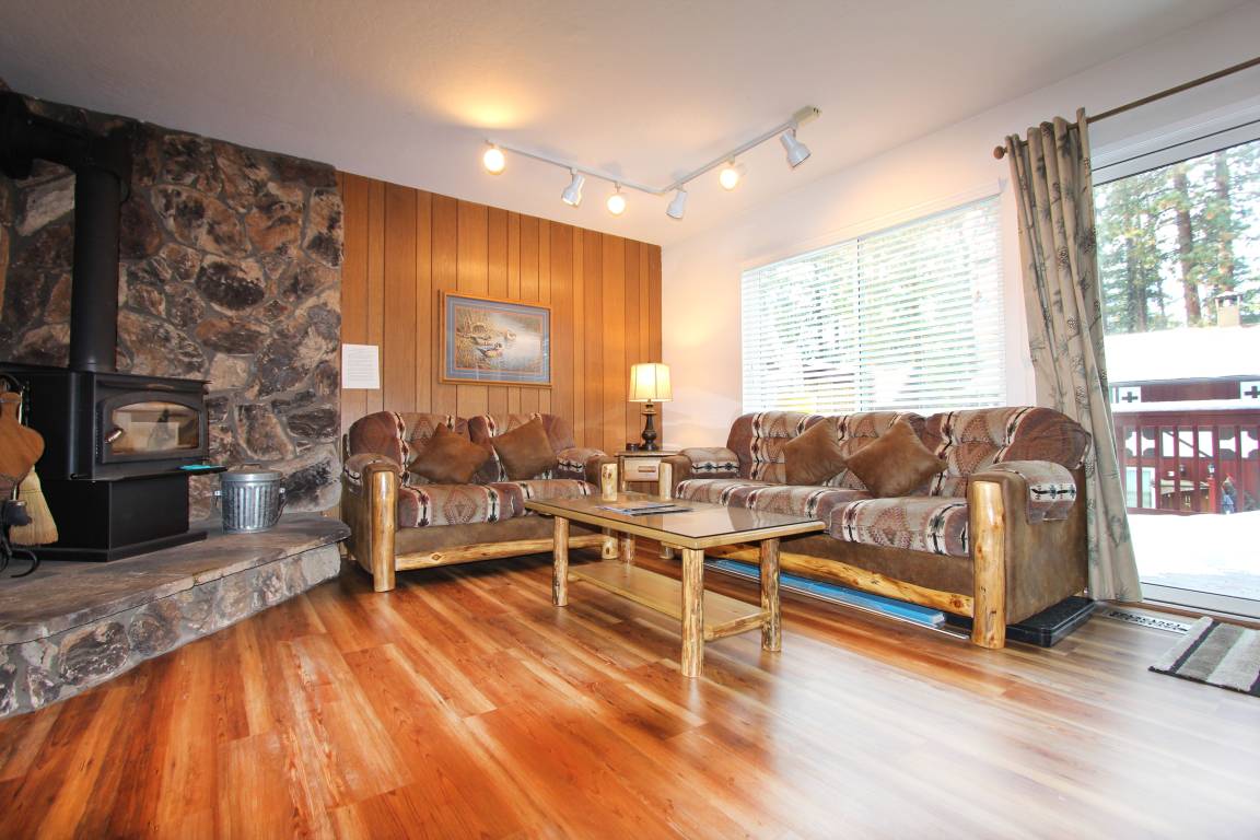 104 M² House ∙ 2 Bedrooms ∙ 4 Guests - South Lake Tahoe, CA