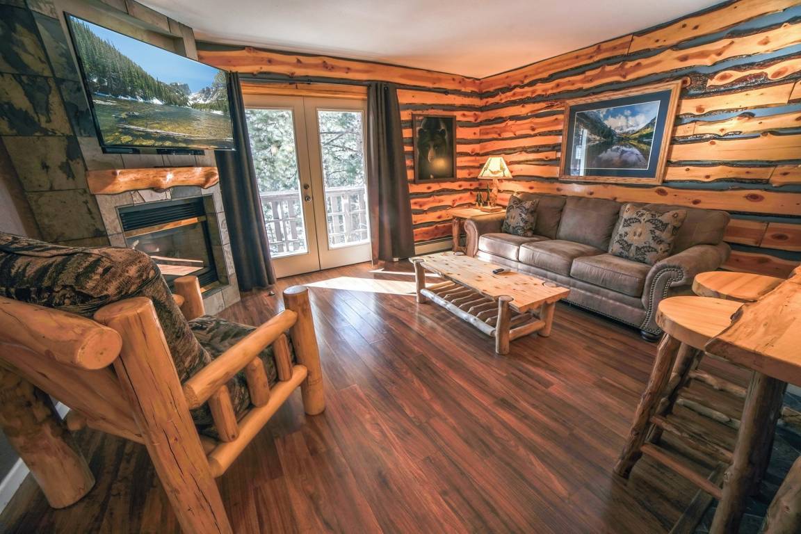 Condo ∙ 1 Bedroom ∙ 4 Guests - Estes Park, CO