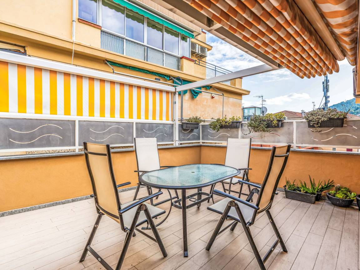 80 M² Apartment ∙ 2 Bedrooms ∙ 4 Guests - Alassio