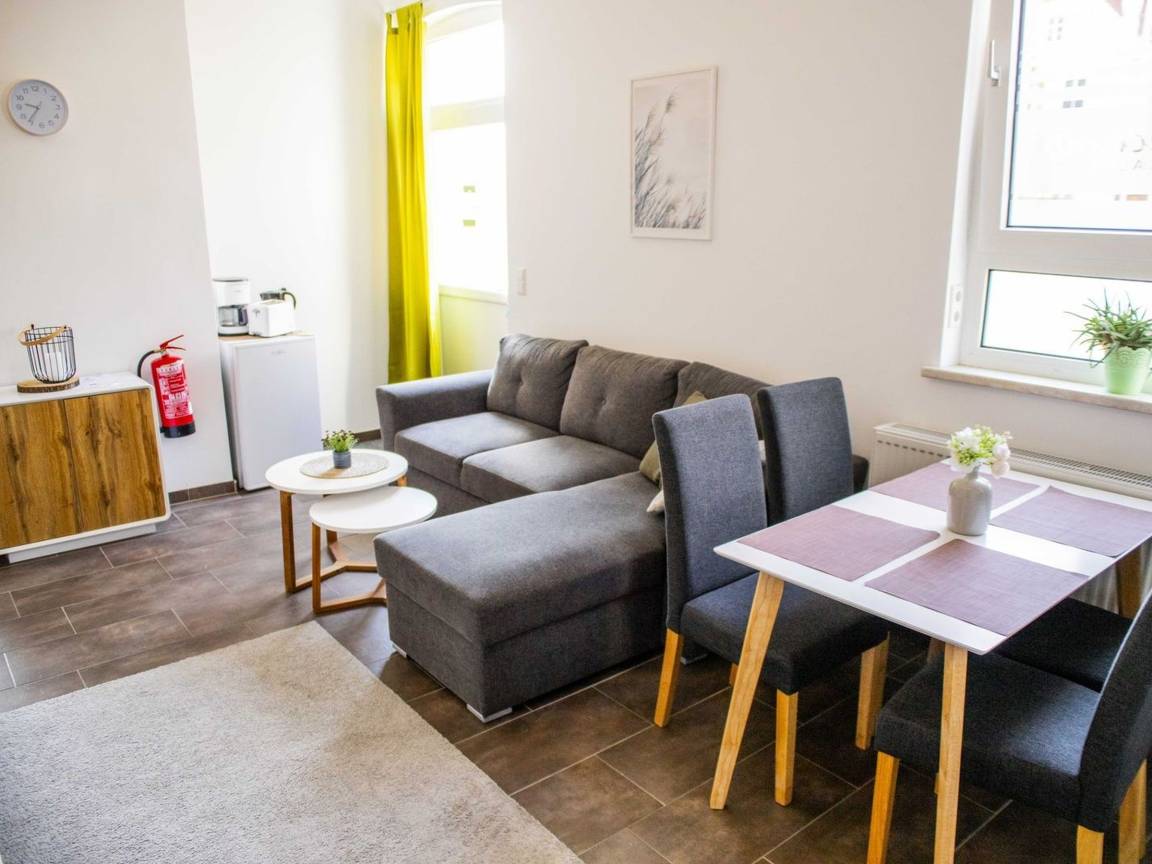 53 M² Ferienwohnung ∙ 2 Schlafzimmer ∙ 4 Gäste - Malchin