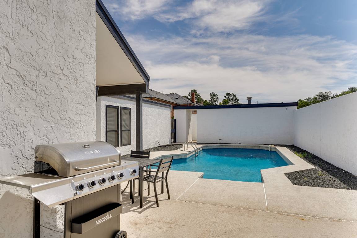 345 M² House ∙ 5 Bedrooms ∙ 12 Guests - Midland, TX
