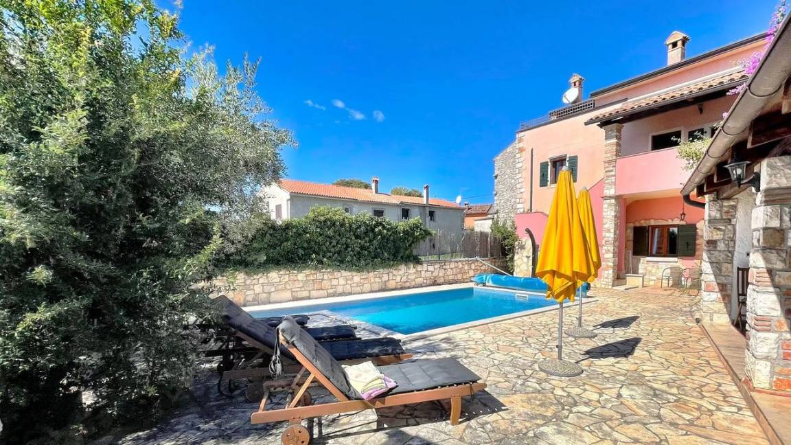 130 M² House ∙ 2 Bedrooms ∙ 8 Guests - Poreč