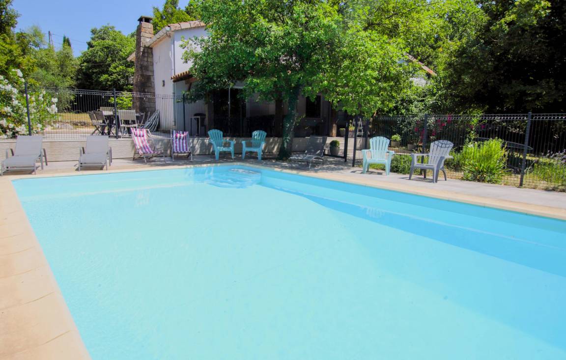 150 M² House ∙ 5 Bedrooms ∙ 14 Guests - Balazuc