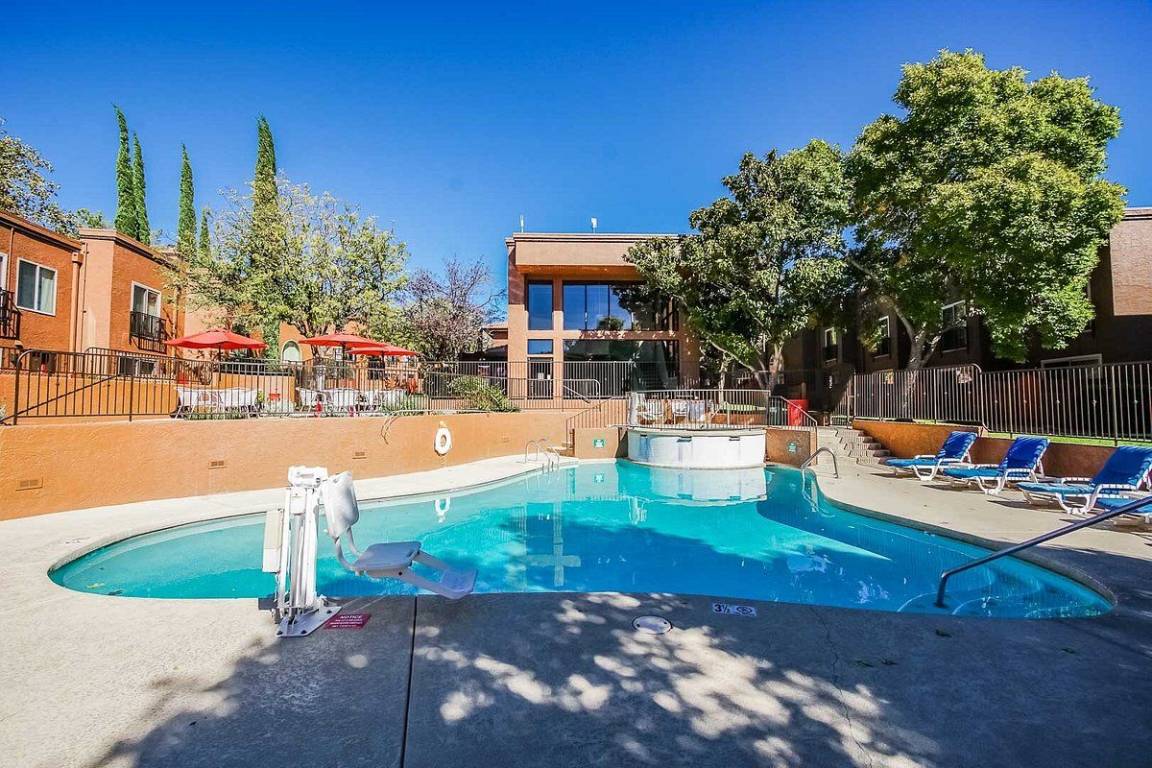 Condo ∙ 2 Bedrooms ∙ 8 Guests - Sedona, AZ