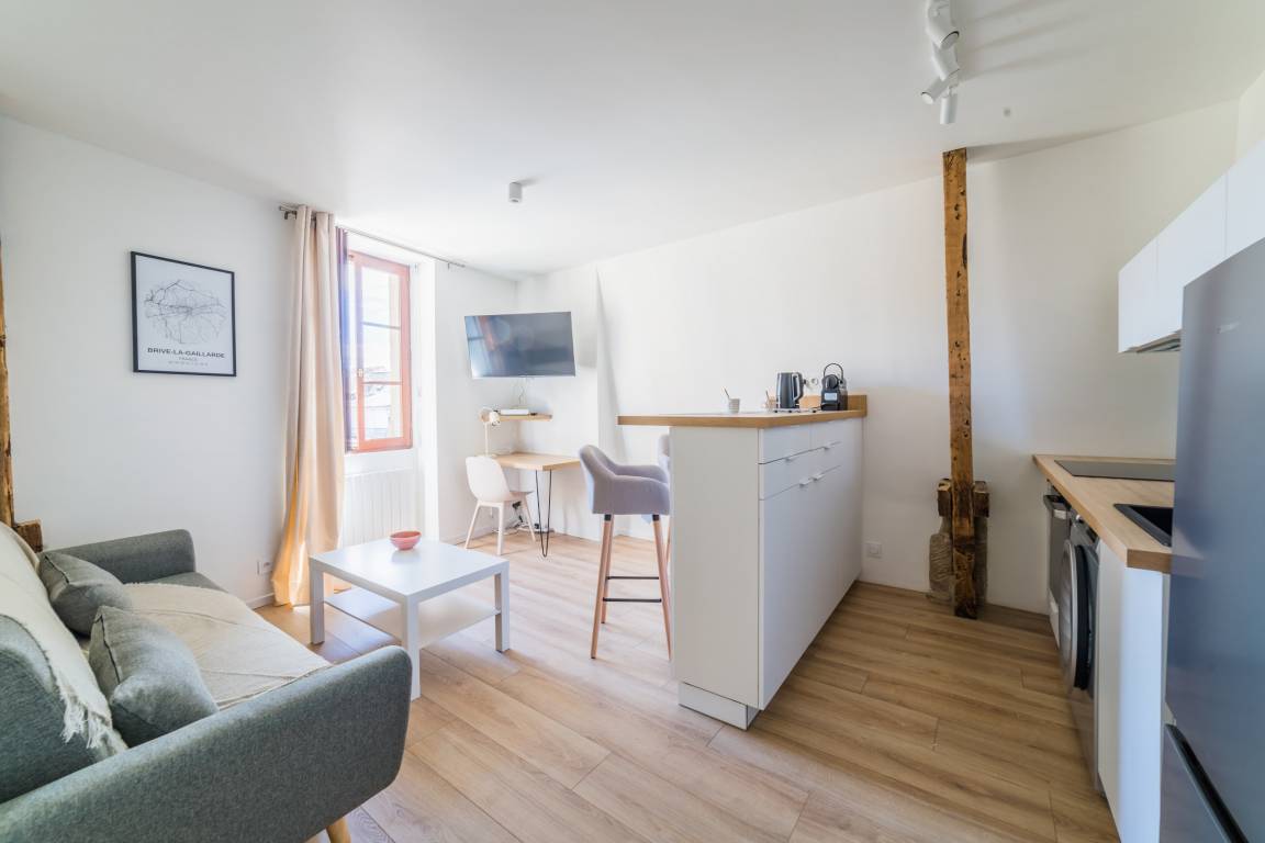 30 M² Appartement ∙ 1 Chambre ∙ 2 Personnes - Brive-la-Gaillarde