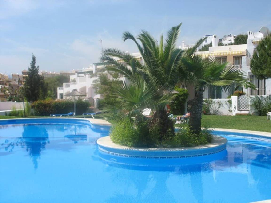 92 M² Talo ∙ 2 Makuuhuonetta ∙ 4 Vierasta - Nerja
