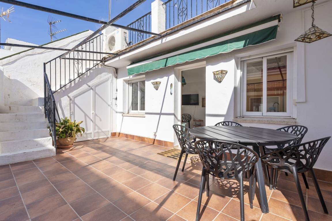77 M² Apartment ∙ 2 Bedrooms ∙ 4 Guests - Fuengirola