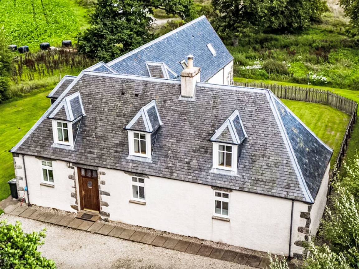 House ∙ 5 Bedrooms ∙ 10 Guests - Loch Ness