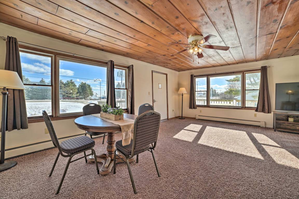 111 M² House ∙ 2 Bedrooms ∙ 4 Guests - Tawas City, MI