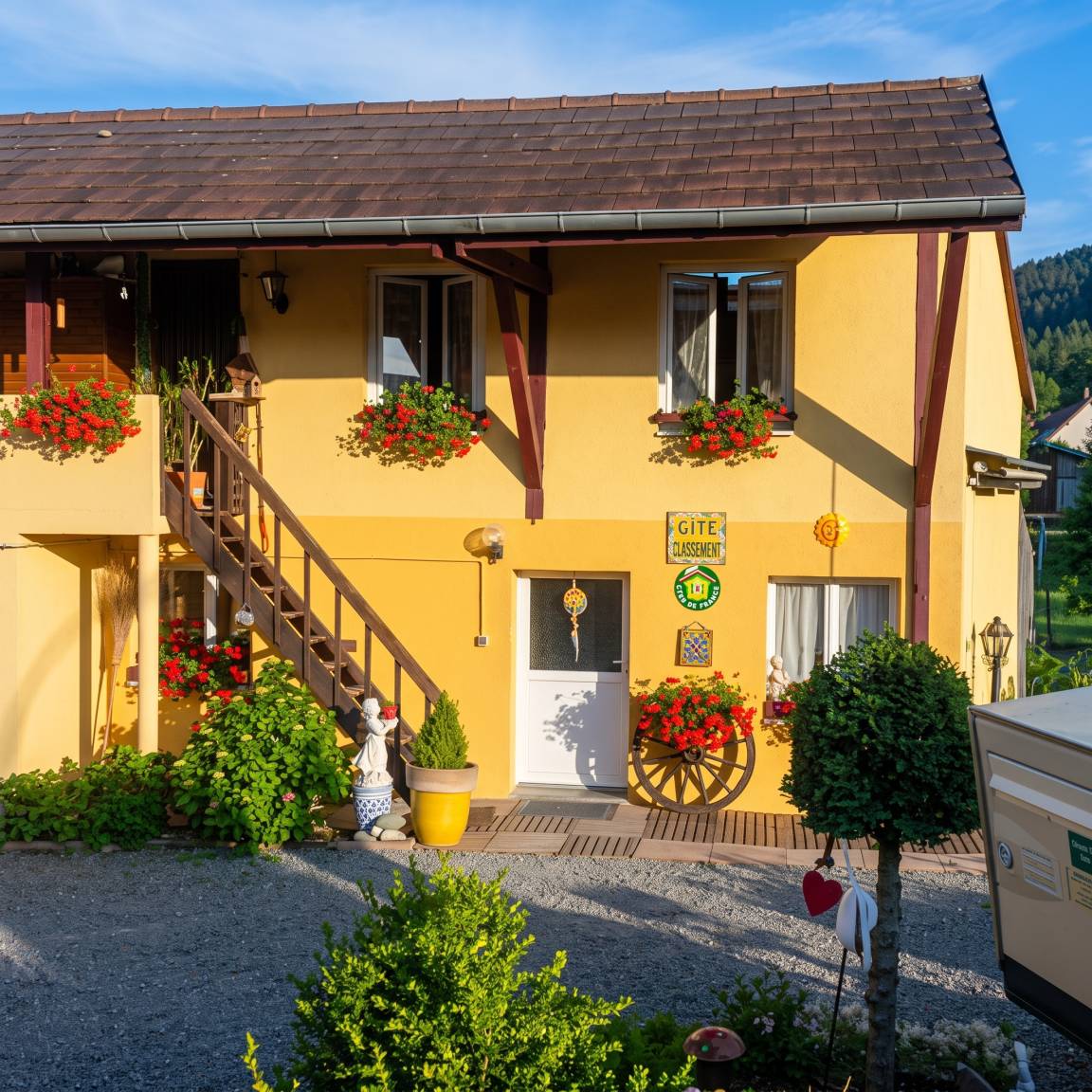 90 M² Ferienhaus ∙ 2 Schlafzimmer ∙ 6 Gäste - Thann