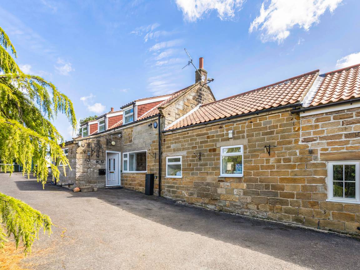 Cottage ∙ 4 Bedrooms ∙ 7 Guests - Goathland