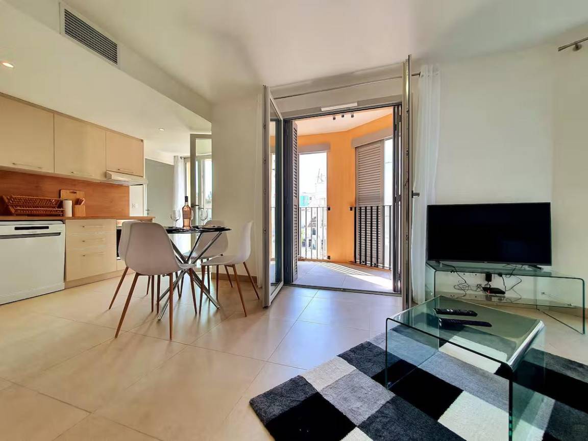 47 M² Ferienwohnung ∙ 2 Schlafzimmer ∙ 4 Gäste - Antibes