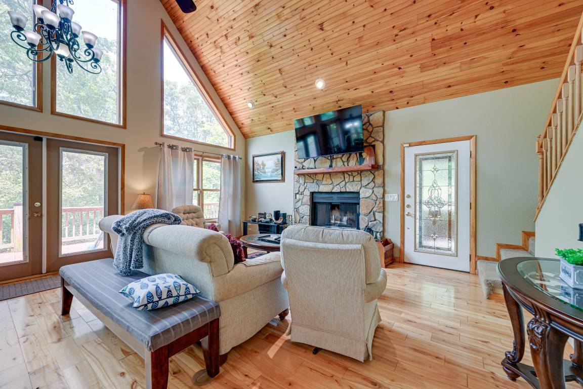 157 M² House ∙ 1 Bedroom ∙ 6 Guests - Murphy, NC