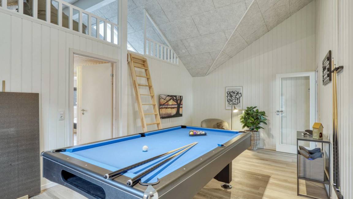 180 M² Ferienhaus ∙ 5 Schlafzimmer ∙ 14 Gäste - Neukloster