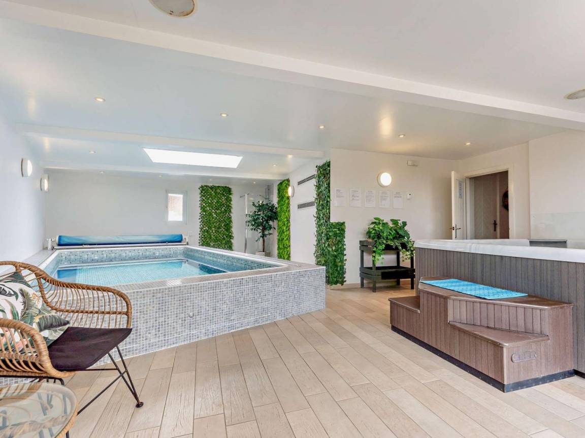 Cottage ∙ 5 Bedrooms ∙ 9 Guests - Kent