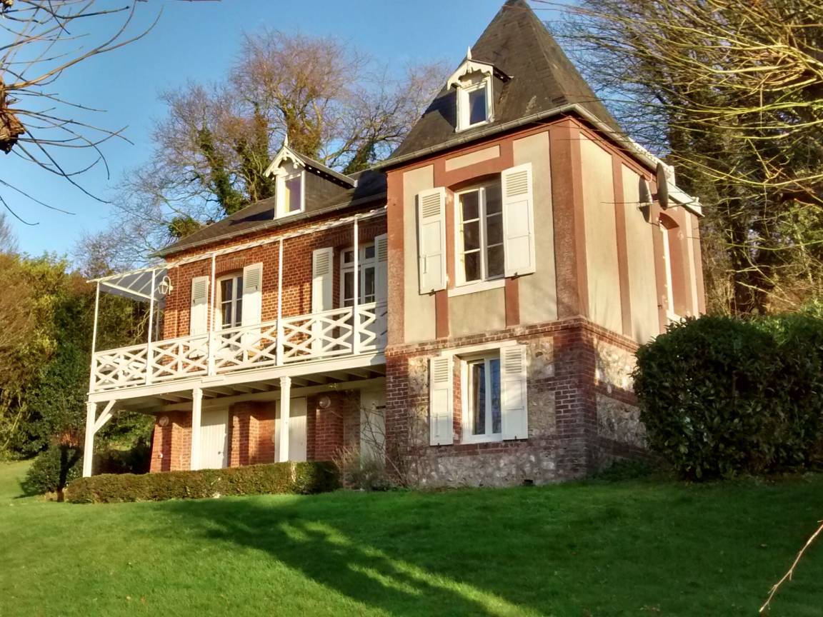 100 M² House ∙ 4 Bedrooms ∙ 4 Guests - Normandy