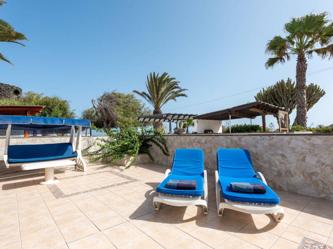 100 M² House ∙ 3 Bedrooms ∙ 4 Guests - Costa Teguise