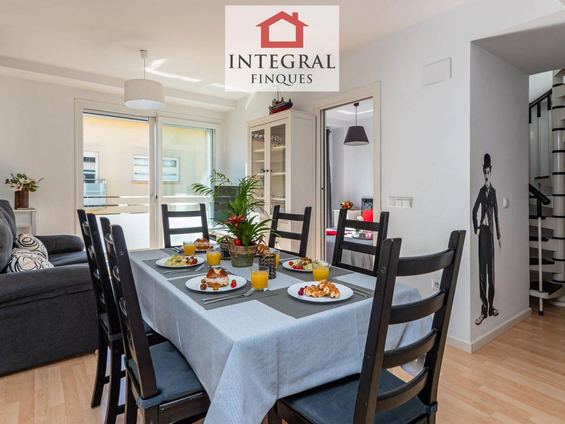 75 M² Apartamento ∙ 3 Habitaciones ∙ 6 Huéspedes - Palamós