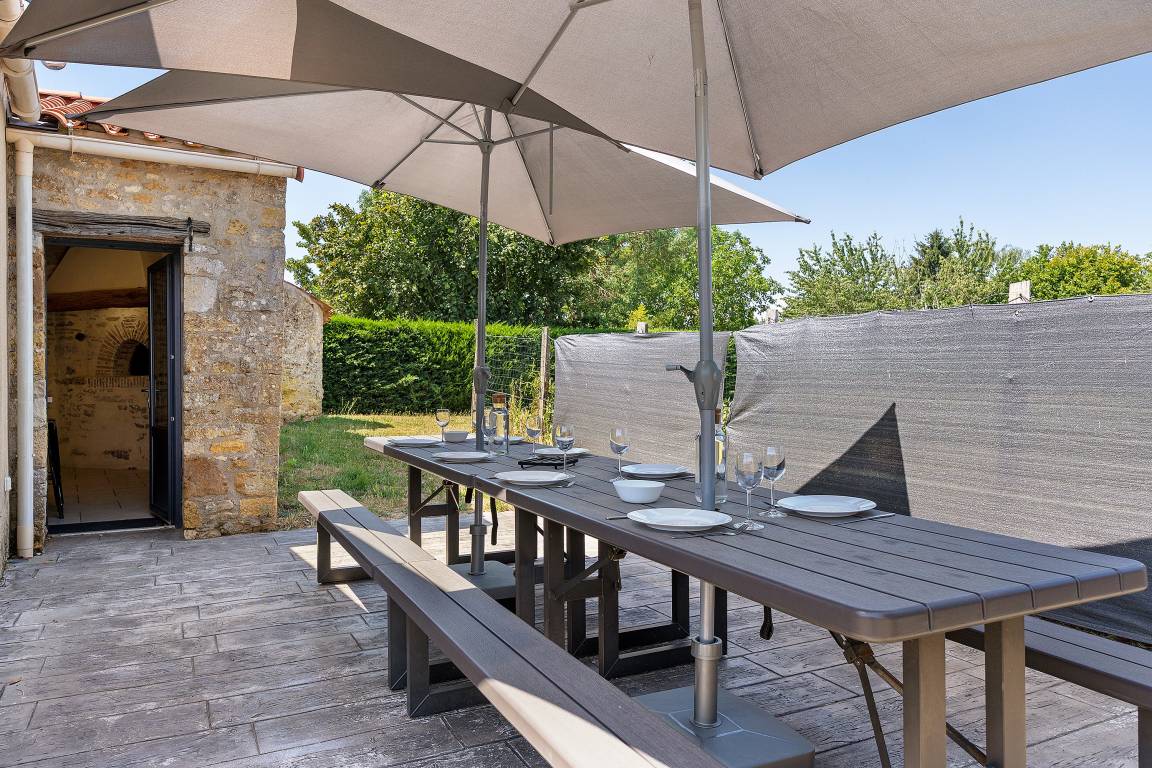 192 M² Maison De Vacances ∙ 4 Chambres ∙ 14 Personnes - Chantonnay