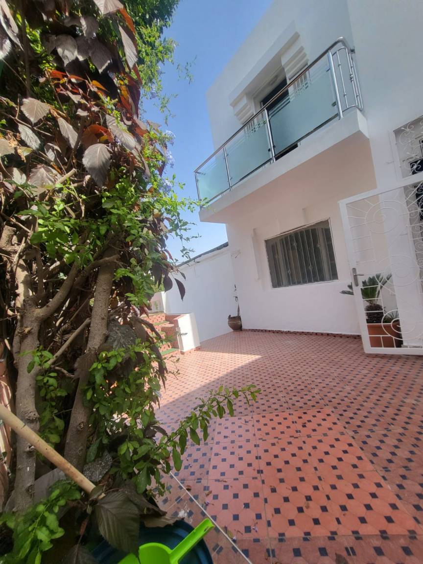 900 M² Villa ∙ 3 Bedrooms ∙ 6 Guests - Agadir