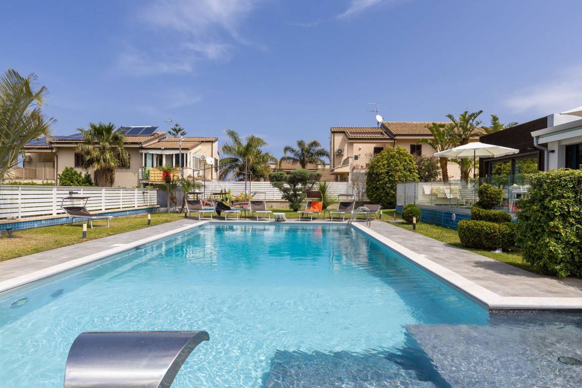 150 M² Villa ∙ 4 Bedrooms ∙ 8 Guests - Terrasini