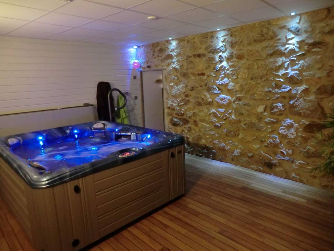 Gîte ∙ 4 Chambres ∙ 6 Personnes - Ariège